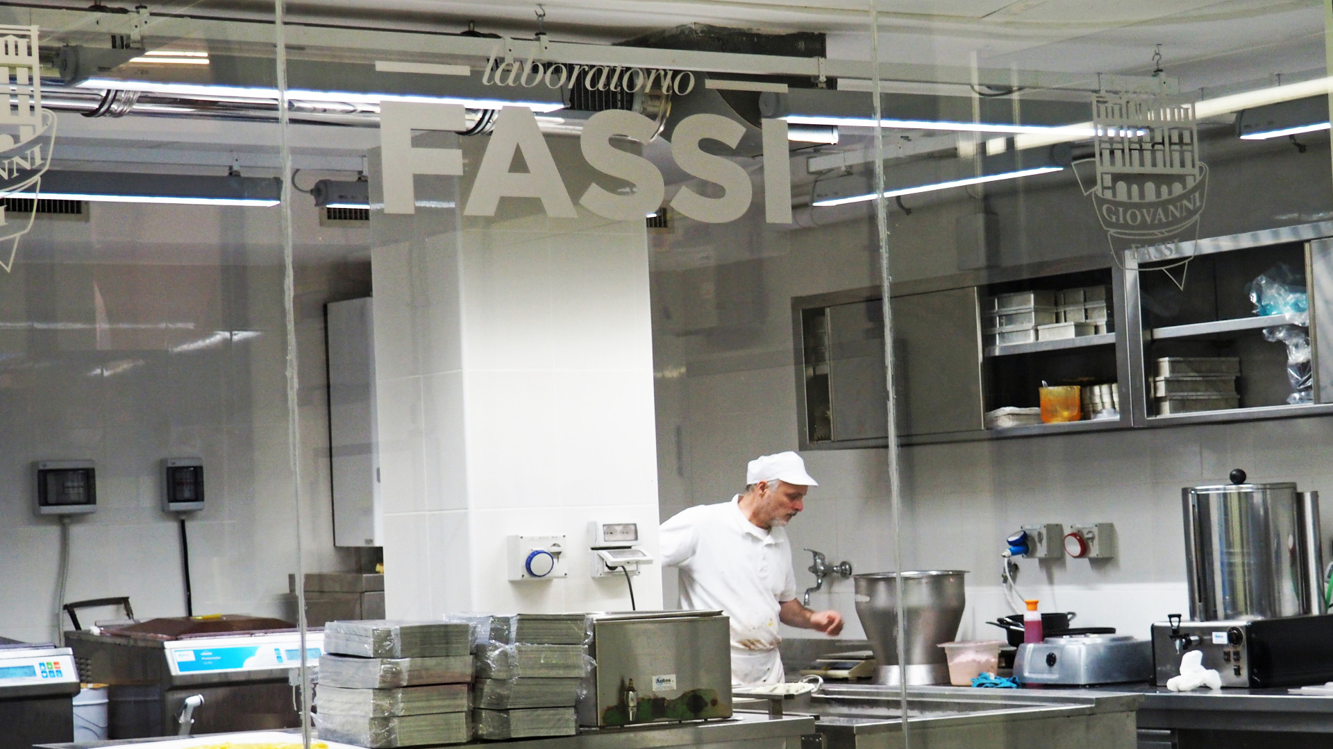 Tours - Gelateria Fassi | Dal 1880 la gelateria di Roma, Palazzo del Freddo